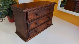 Cassettiera portagioie in legno 