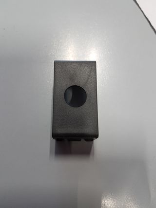 Plastica compat. x presa antenna Gewis playb. 4556