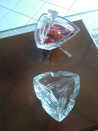 Portacioccolattini + posacenere in cristallo.