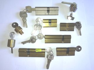 Cilindri ottone assortiti stock ricambi serrature