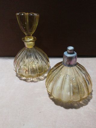 Coppia bottiglie  vintage per profumi