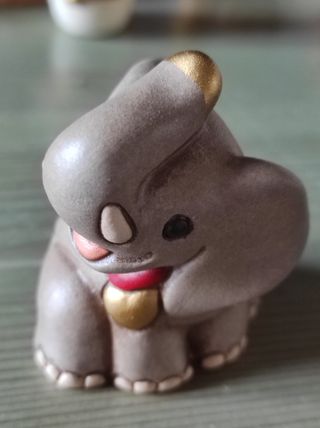 Elefante Thun con cuore oro 