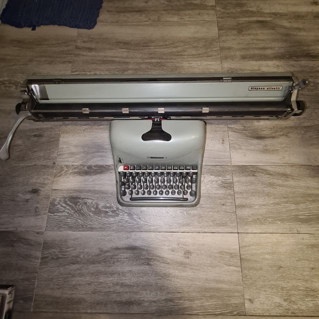 Máquina de Escribir A3 Hispano Olivetti Lexicon 80 de segunda mano por ...