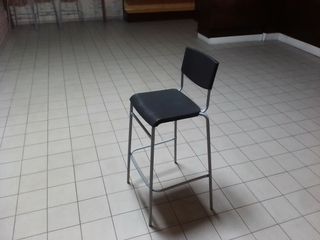 Tavoli ,sedie,sgabelli nuovi