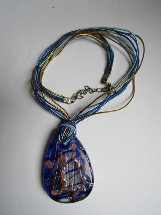 Collana pendente in vetro 