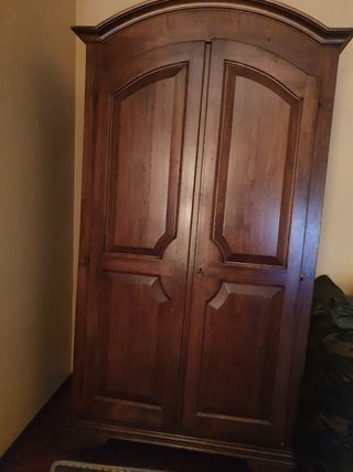 armadio due ante arte povera 