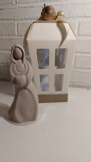 Angelo tortora o bianco con scatola led