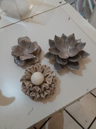 vari portacandela in porcellana