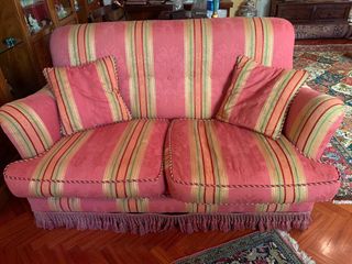 Divano in ottime condizioni 