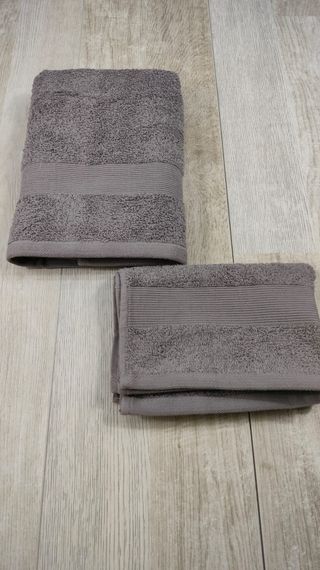 Asciugamani da bagno grigio