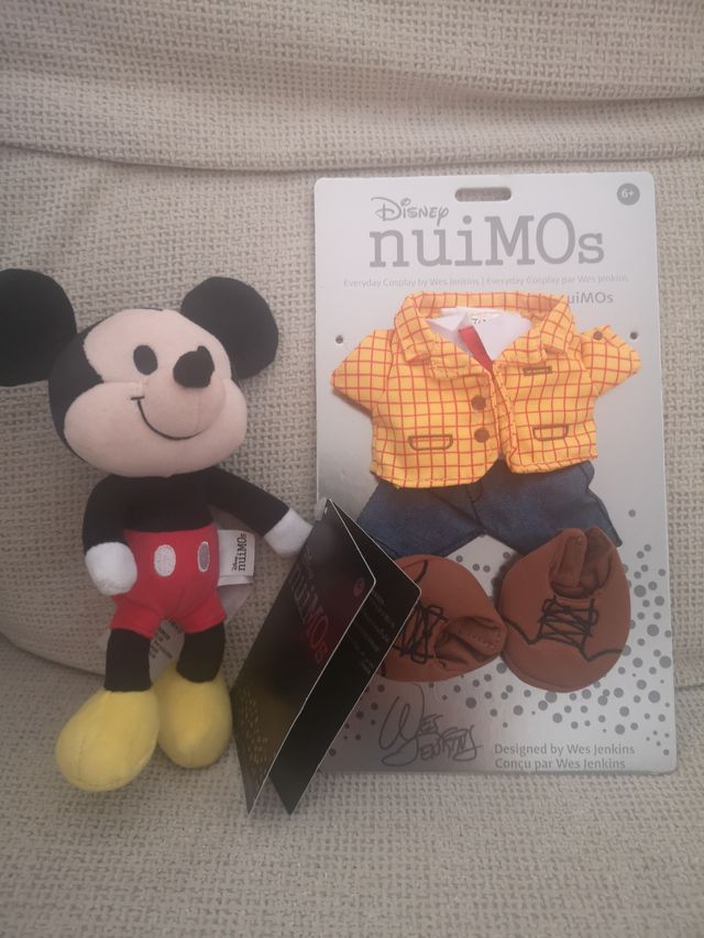 mickey nuimo y ropa woody toy story disney de segunda mano por 30 EUR ...