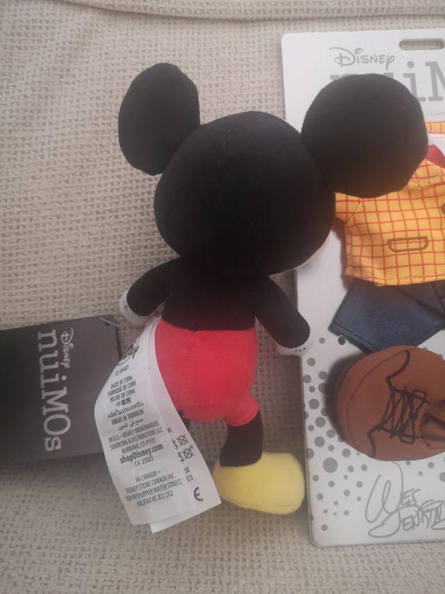 mickey nuimo y ropa woody toy story disney de segunda mano por 30 EUR ...