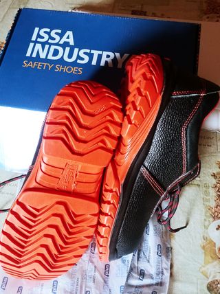 Scarpe antifortunistiche