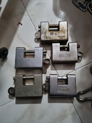 catenacci catene e moschettoni