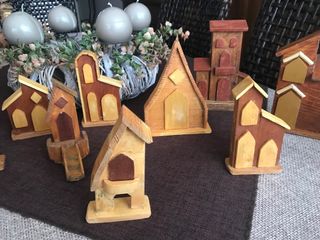 Oggetti decorativi intagliati a mano 