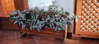 Antica culla a dondolo in legno (fioriera)