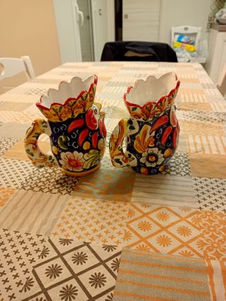 Vasi a forma di pappagallo di cartagirone 