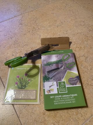 Forbice trita erbe aromatiche 