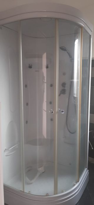 Box doccia con idromassaggio