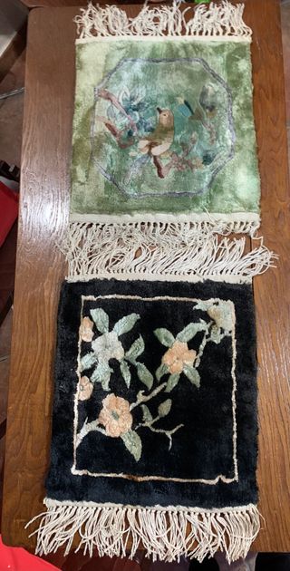 Piccoli tappeti sotto vaso vintage