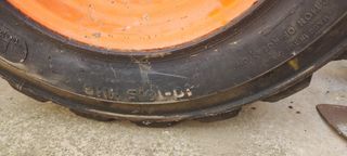 rueda mini escavadora 