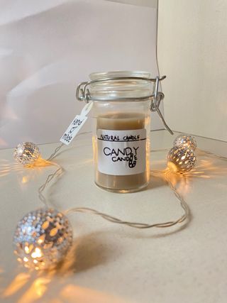 Candela profumata alla vaniglia 