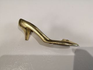 apribottiglie scarpa con tacco