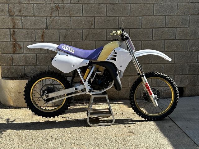 YAMAHA YZ 125 1987 de segunda mano por 3.200 EUR en Cardona en WALLAPOP