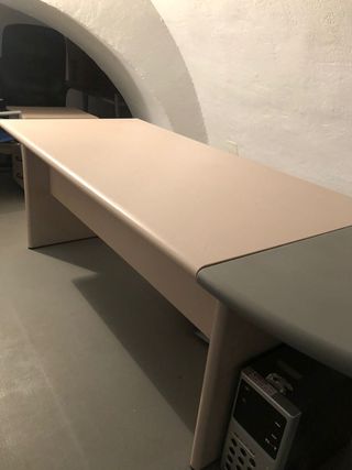 scrivania da ufficio a gomito