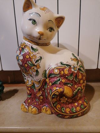 gatto realizzato da un cceramista della mia città 