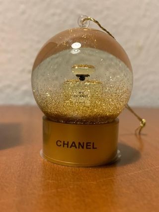 Palla di Natale chanel