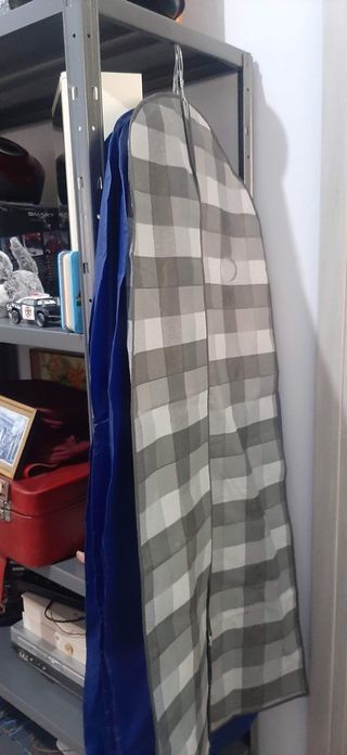 Mantiene i vestiti puliti