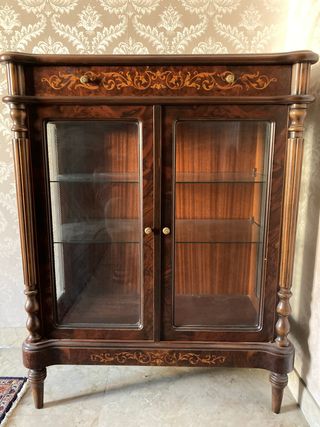 Vetrinetta in legno e vetri