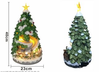 Albero di natale con trenino e luci e musica