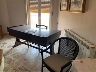 Scrivania in legno anni 70/80