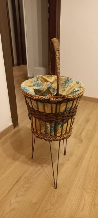 cestino portacucito anni 70 euro 15 