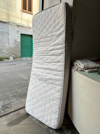 Materasso sottile singolo