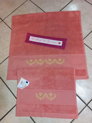 coppia asciugamani ricamato 