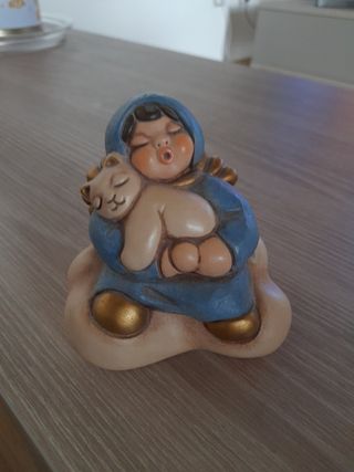 angelo con gatto thun