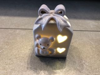 Casa luminosa con orsetto