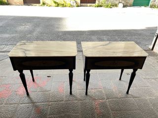 Coppia comodini antichi 