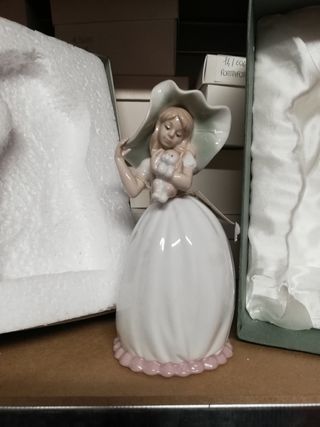 bambina con cagnolino porcellana Morena