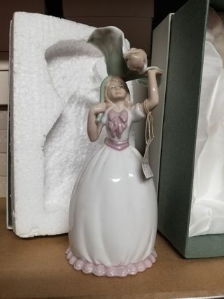 bambina con cagnolino foglia, porcellana Morena