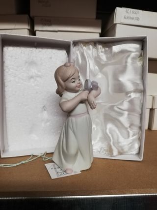 bimba con lente d'ingrandimento porcellana Morena