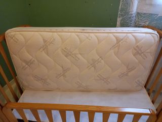 materasso per lettino 127x63 con coprimaterasso