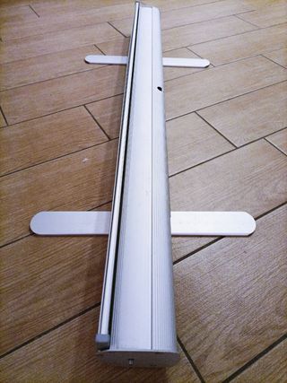 Stand pubblicitario a rullo in alluminio da terra 