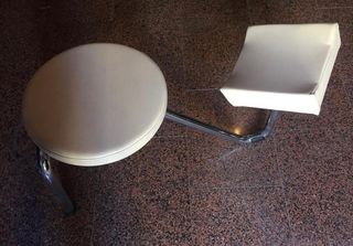 Sgabello per pedicure