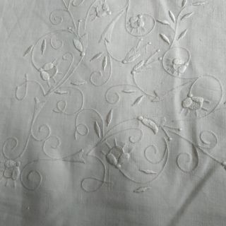 lenzuola ricamate a mano nuove