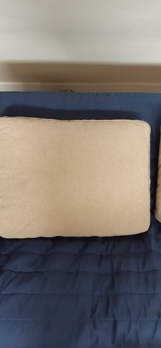 3 cuscini per divano 