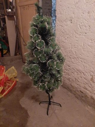 albero di Natale con addobbi